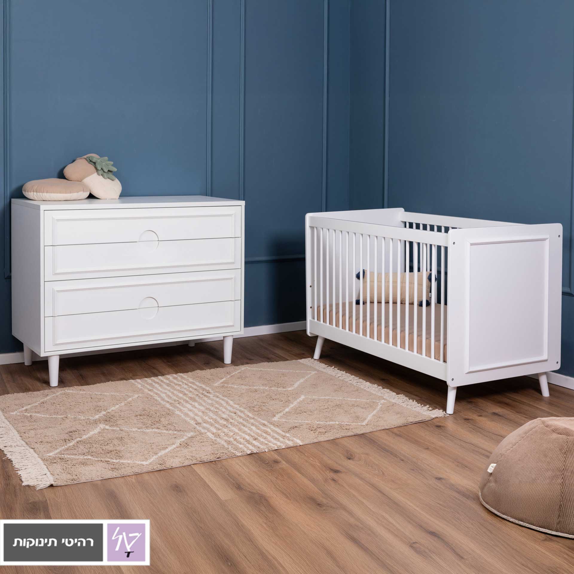 חדר אביב 1.2 לבן- טריקה שקטה – Shilav