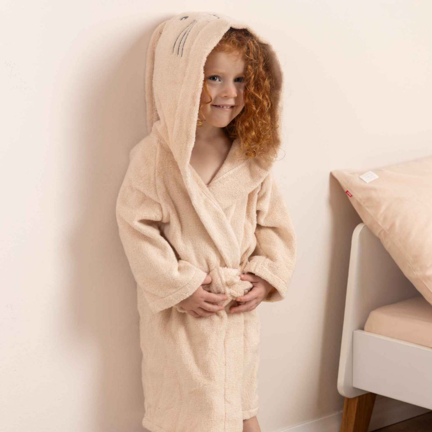 חלוק מגבת ארנב ורוד 1-2 – Shilav